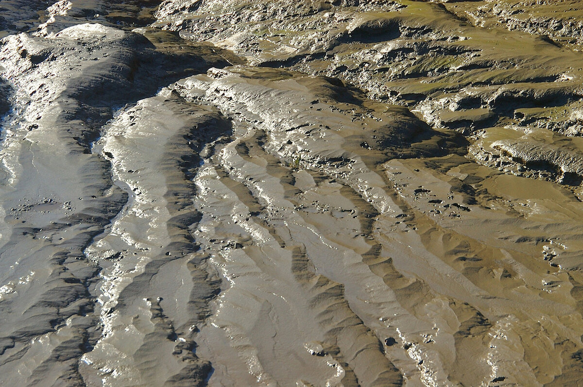 Misch- und Zerkleinerungstechnik um Baustoffe herzustellen